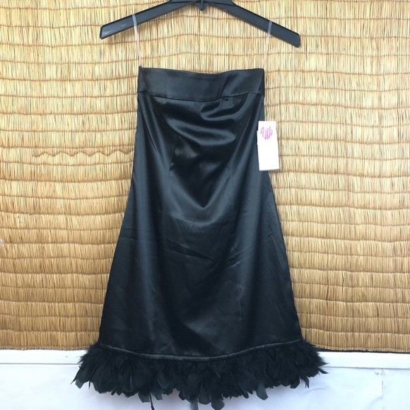 VON MAUR | Dresses | Nwt Strapless Satin Dress With Feathered Hem | Poshmark